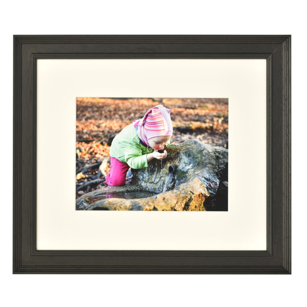 Swept Frame - Black - Style 829 - Maple Framing